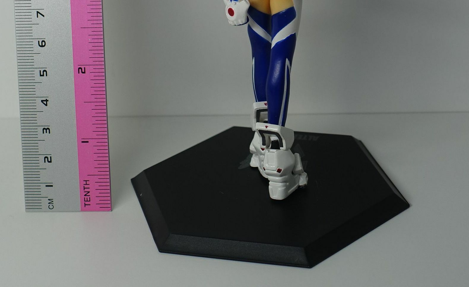 Volks Age Ultimate Characters Muv-Luv Akane Suzumiya Pilot Suit Figure ...