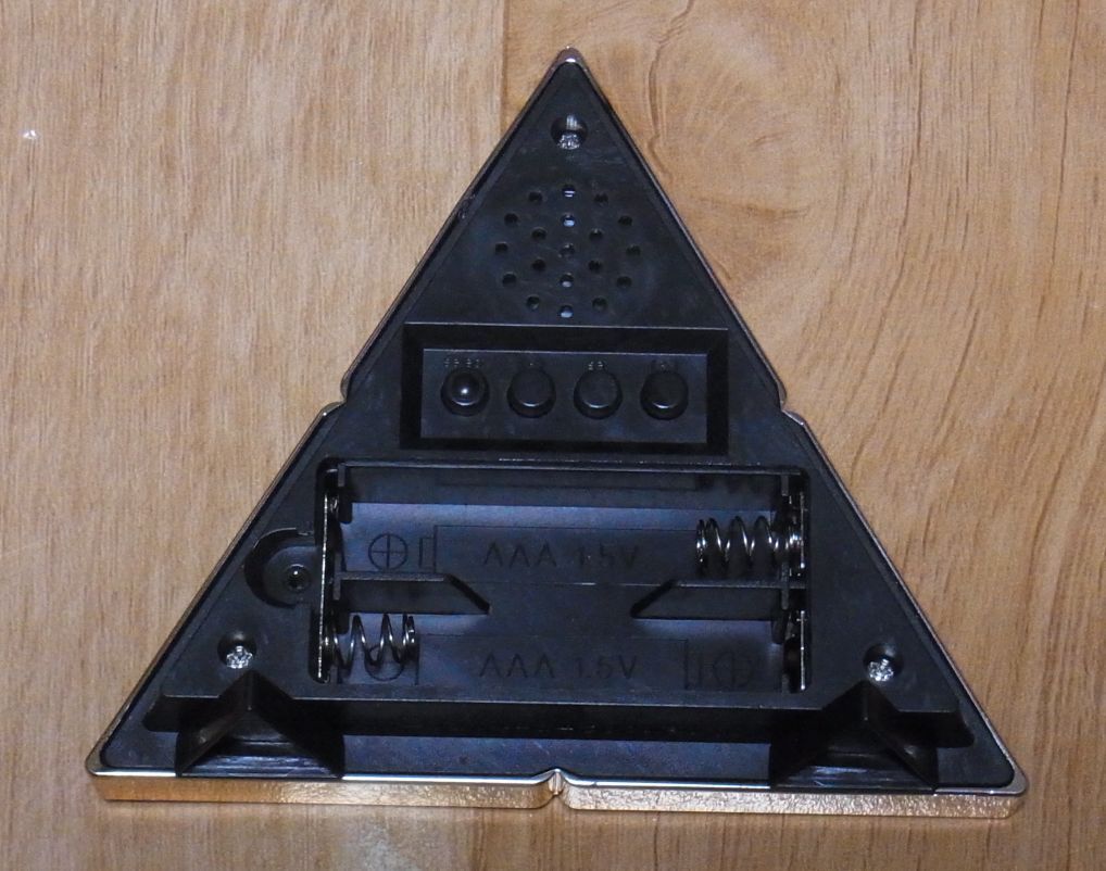 Legend of Zelda Triforce Digital Alarm Clock – q to Japan